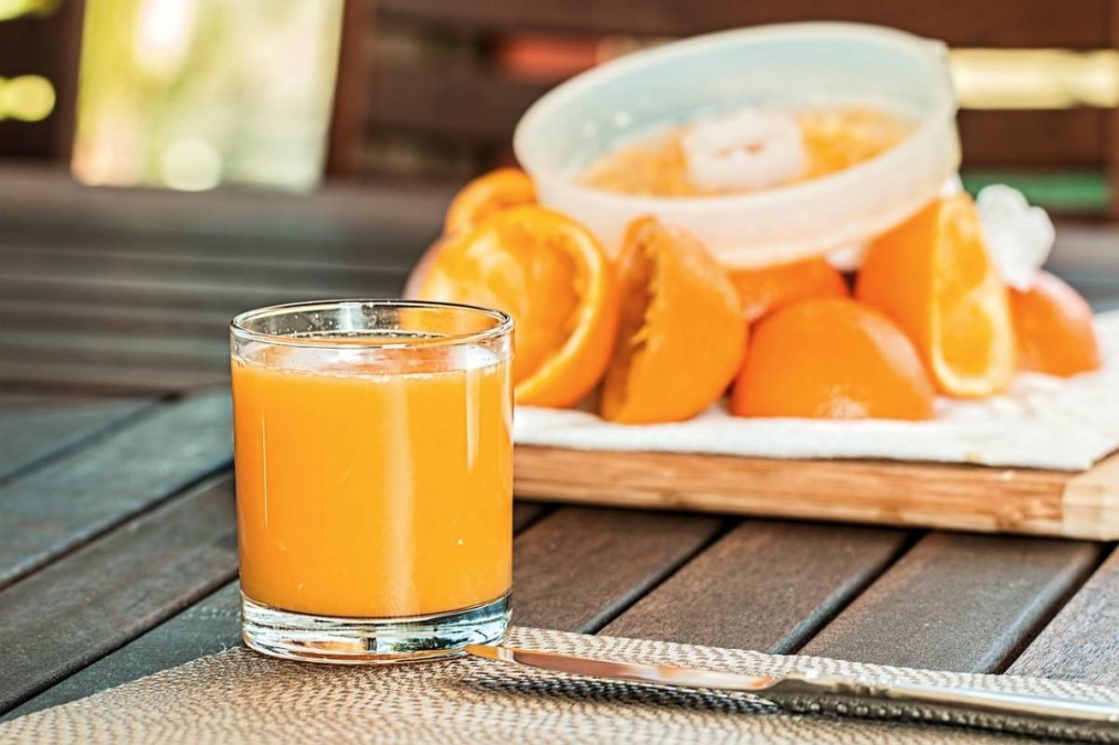 El consumo de zumos y refrescos durante la infancia aumenta el riesgo ...
