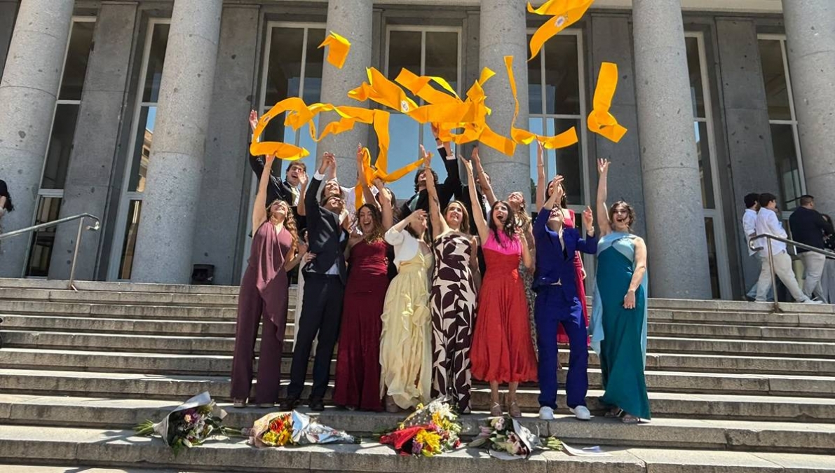 Graduada la primera promoción de estudiantes de Medicina de la ...